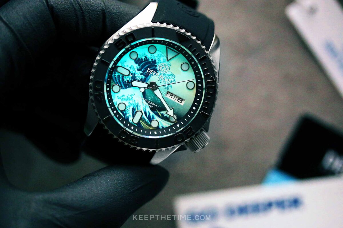 Deep Blue Military Diver 300 Auto WAVE DIAL - KeepTheTime Watches